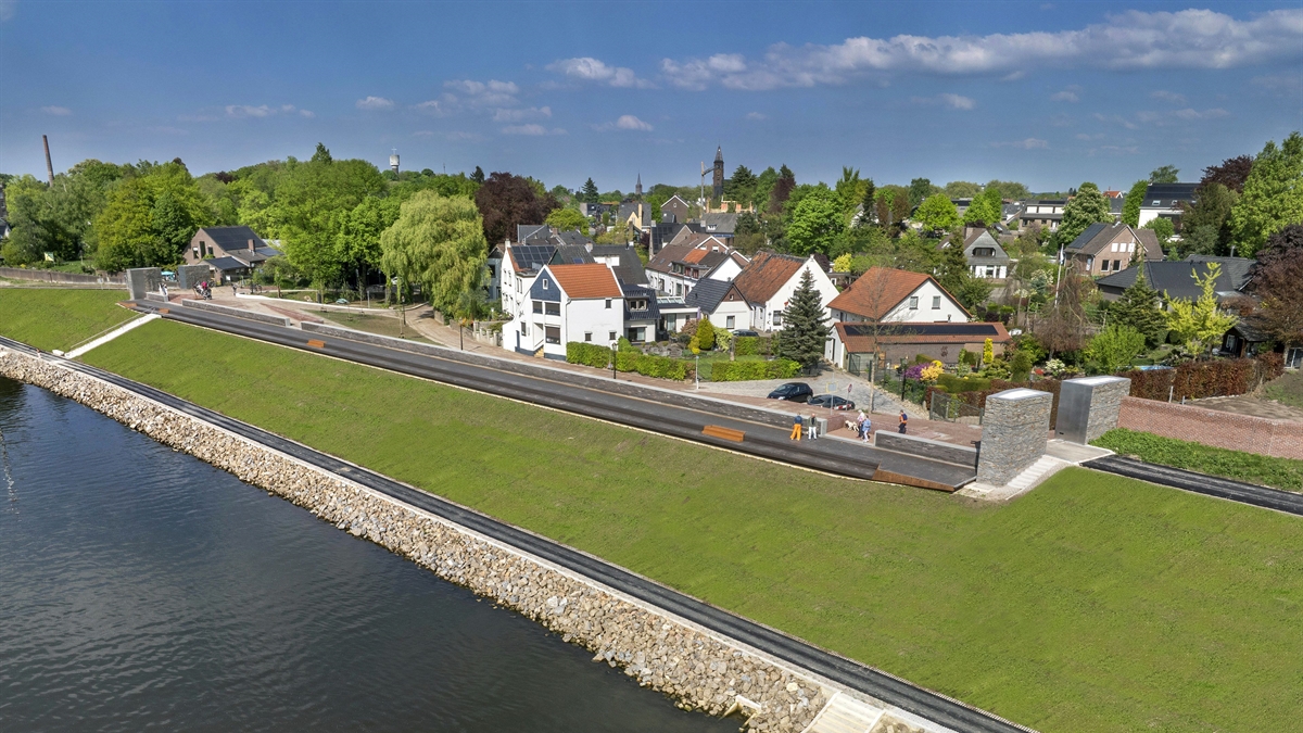 Steyl viert feestelijke oplevering van zelfsluitende waterkering ...