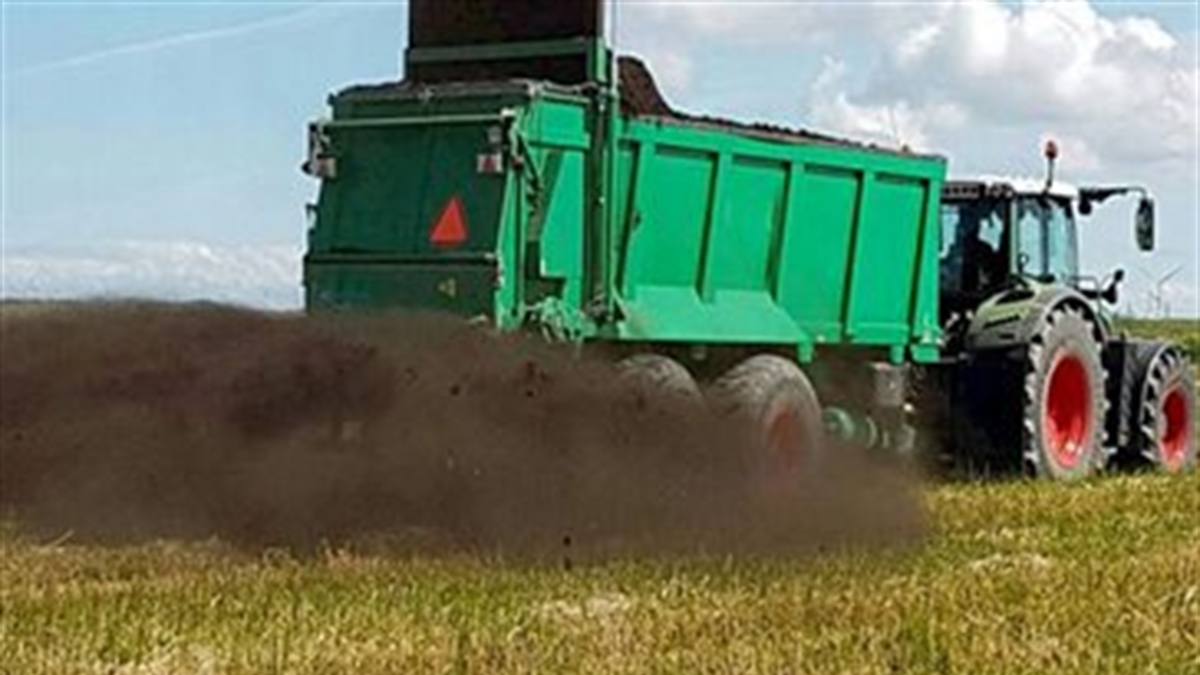De aanvoer en toepassing van compost zowel op bouwland als op ...