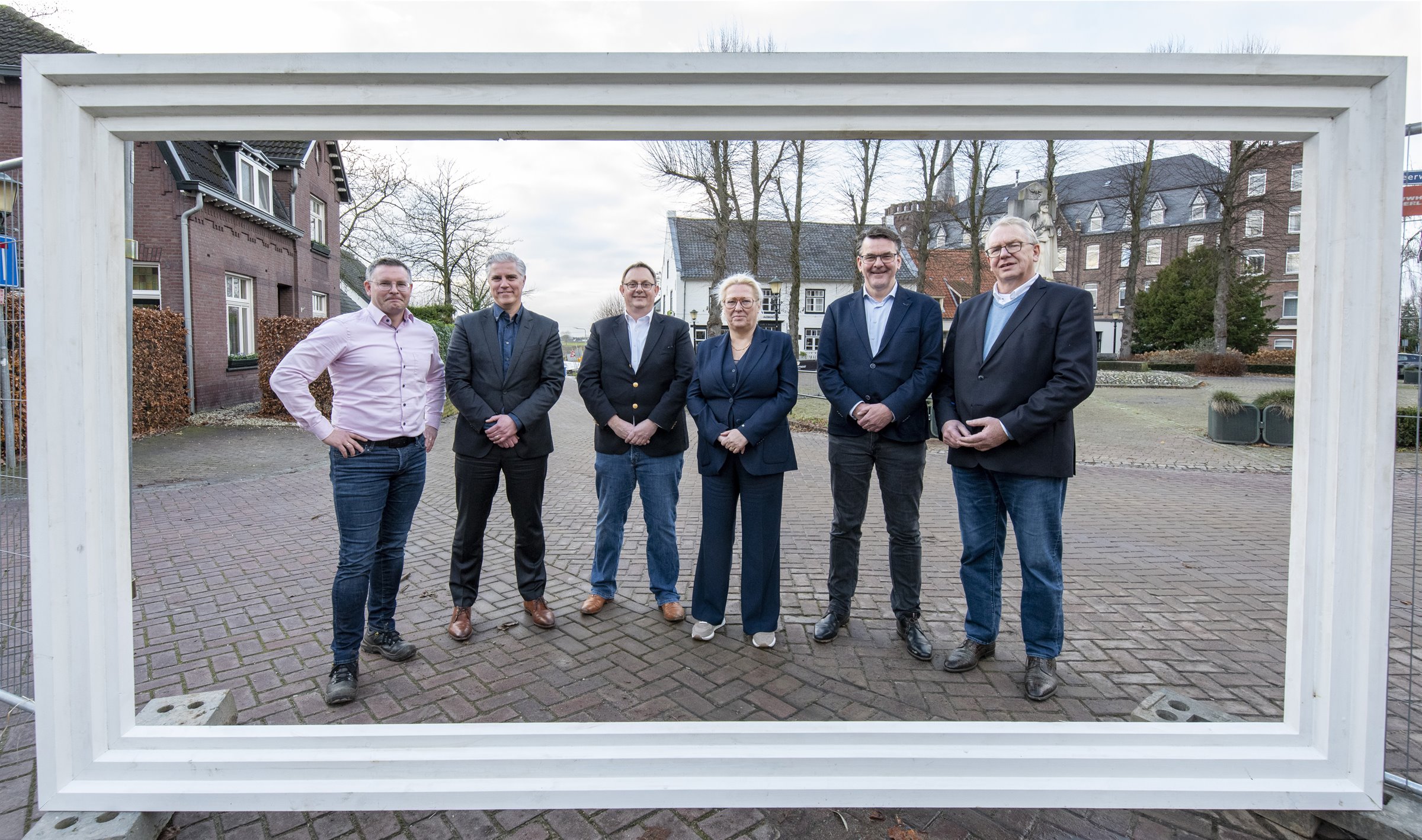 Steyl krijgt de grootste zelfsluitende waterkering van Nederland ...