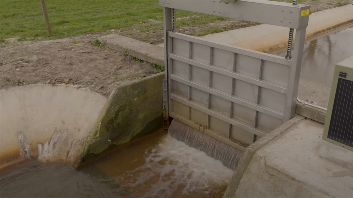 Proef met eerste vispasseerbare stuw in Limburg - Waterschap Limburg